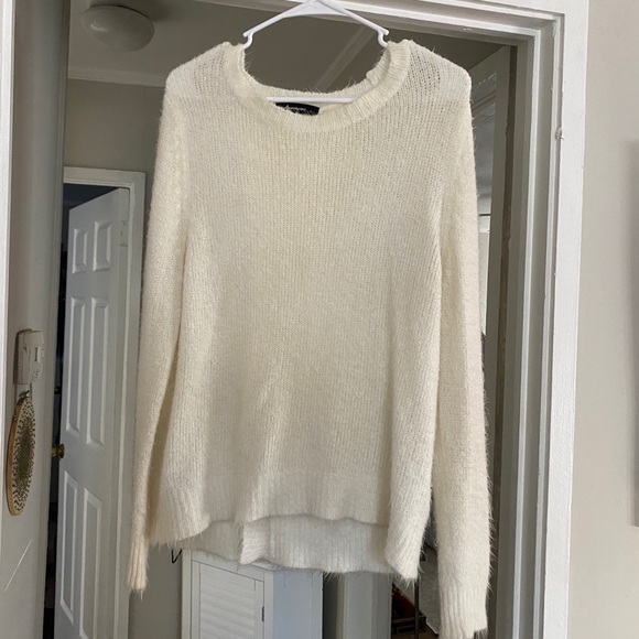 Olivaceous | Sweaters | Olivaceous White Sweater With Open Back | Poshmark